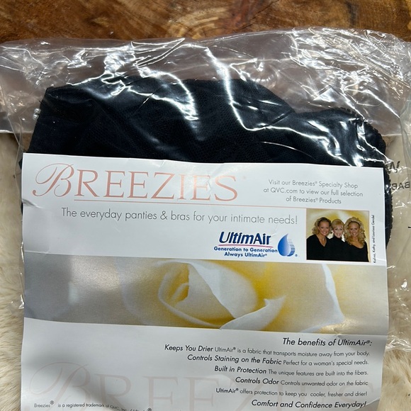 Breezies | Intimates & Sleepwear | Nwt Breezies Ultimair Bra Black ...